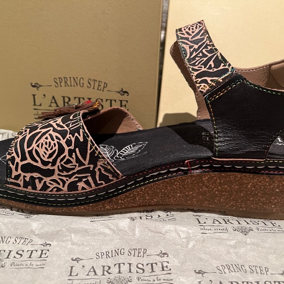 Spring Step | Shoes | Lartiste By Spring Step Leather Wedge Sandals ...